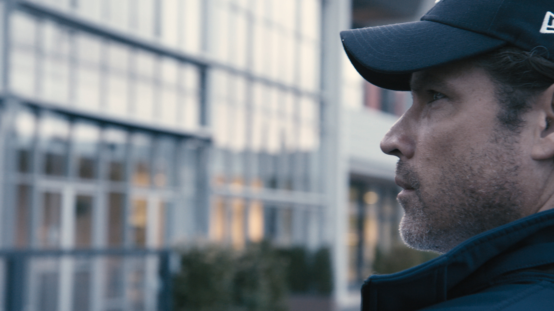 Antonie Knoppers – Classically trained actor for theatre, film, and tv